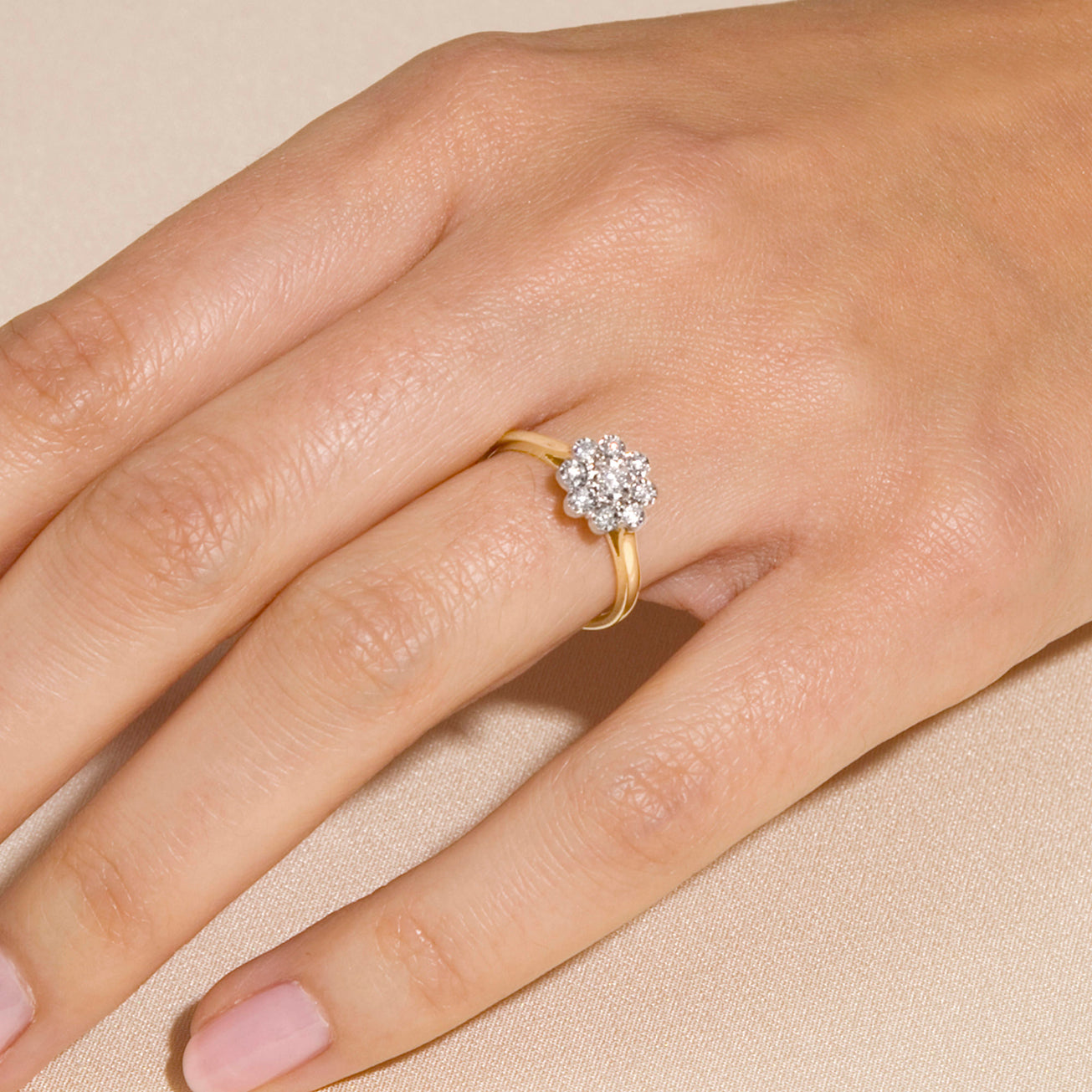 The Ava Ring in Yellow Gold – STONE AND STRAND