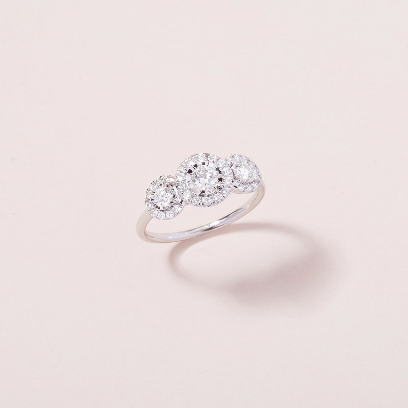 The Josephine Ring in White Gold – STONE AND STRAND